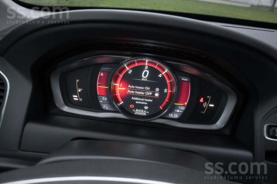 Melns Volvo XC60 2013 Tukums, ar dzinēja tilpumu 2.00 L un nobraukumu 257 tūkst. km par 10990 €, foto 33 vietnē AUTOMOTO.COM.LV