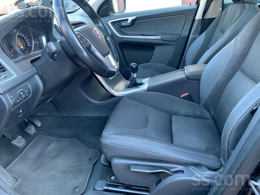 Melns Volvo XC60 2013 Jūrmala, ar dzinēja tilpumu 2.40 L un nobraukumu 0 tūkst. km par 10900 €, foto 21 vietnē AUTOMOTO.COM.LV