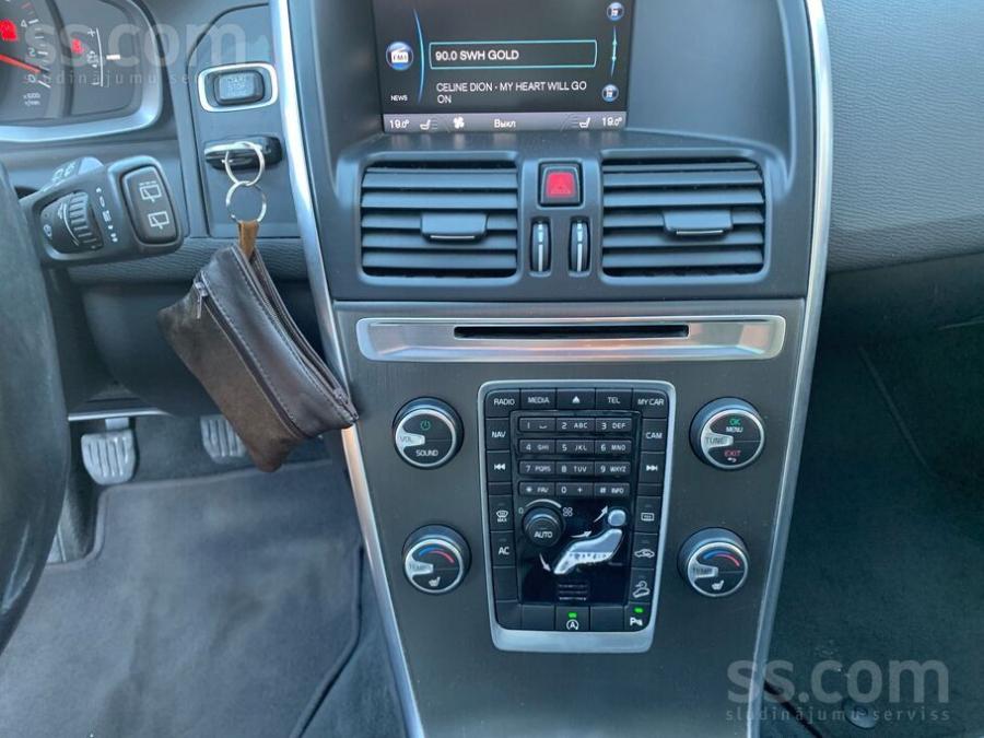 Melns Volvo XC60 2013 Jūrmala, ar dzinēja tilpumu 2.40 L un nobraukumu 0 tūkst. km par 10900 €, foto 27 vietnē AUTOMOTO.COM.LV