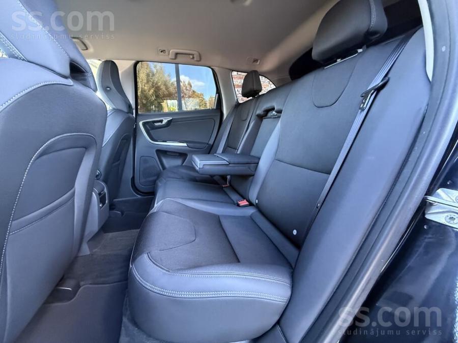 Melns Volvo XC60 2013 Talsi, ar dzinēja tilpumu 2.00 L un nobraukumu 201 tūkst. km par 12970 €, foto 3 vietnē AUTOMOTO.COM.LV