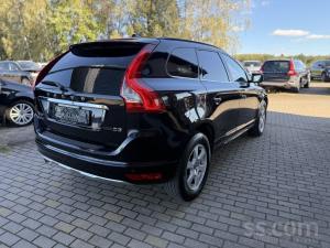 Melns Volvo XC60 2013 Talsi, ar dzinēja tilpumu 2.00 L un nobraukumu 201 tūkst. km par 12970 €, foto 11 vietnē AUTOMOTO.COM.LV