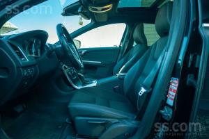 Melns Volvo XC60 2013 Liepāja, ar dzinēja tilpumu 2.00 L un nobraukumu 297 tūkst. km par 10300 €, foto 10 vietnē AUTOMOTO.COM.LV