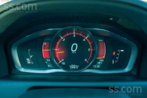 Melns Volvo XC60 2013 Liepāja, ar dzinēja tilpumu 2.00 L un nobraukumu 297 tūkst. km par 10300 €, foto 17 vietnē AUTOMOTO.COM.LV