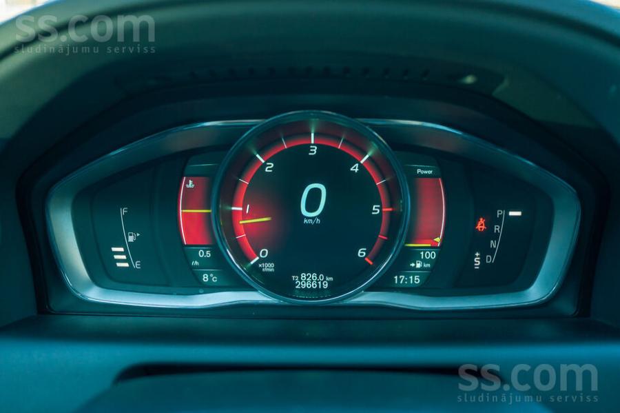 Melns Volvo XC60 2013 Liepāja, ar dzinēja tilpumu 2.00 L un nobraukumu 297 tūkst. km par 10300 €, foto 17 vietnē AUTOMOTO.COM.LV