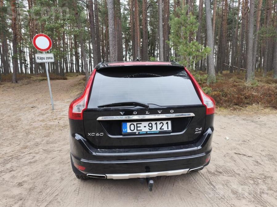 Melns Volvo XC60 2013 Rēzekne, ar dzinēja tilpumu 2.40 L un nobraukumu 215 tūkst. km par 10700 €, foto 4 vietnē AUTOMOTO.COM.LV