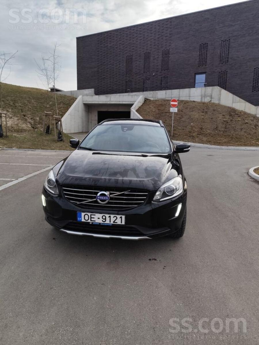 Black Volvo XC60 2013 in Rezekne, with an engine capacity of 2.40 L and mileage of 215 thousand km for 11200 €, photo 1 on AUTOMOTO.COM.LV