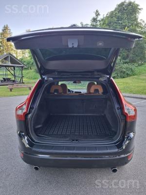 Melns Volvo XC60 2013 Rīga, ar dzinēja tilpumu 2.40 L un nobraukumu 220 tūkst. km par 10200 €, foto 13 vietnē AUTOMOTO.COM.LV