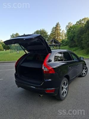 Melns Volvo XC60 2013 Rīga, ar dzinēja tilpumu 2.40 L un nobraukumu 220 tūkst. km par 10200 €, foto 14 vietnē AUTOMOTO.COM.LV