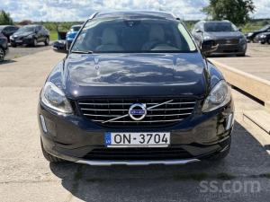 Black Volvo XC60 2013 in Riga, with an engine capacity of 2.40 L and mileage of 272 thousand km for 9500 €, photo 3 on AUTOMOTO.COM.LV