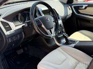 Black Volvo XC60 2013 in Riga, with an engine capacity of 2.40 L and mileage of 272 thousand km for 9500 €, photo 10 on AUTOMOTO.COM.LV