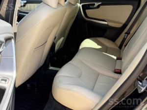 Black Volvo XC60 2013 in Riga, with an engine capacity of 2.40 L and mileage of 272 thousand km for 9500 €, photo 14 on AUTOMOTO.COM.LV