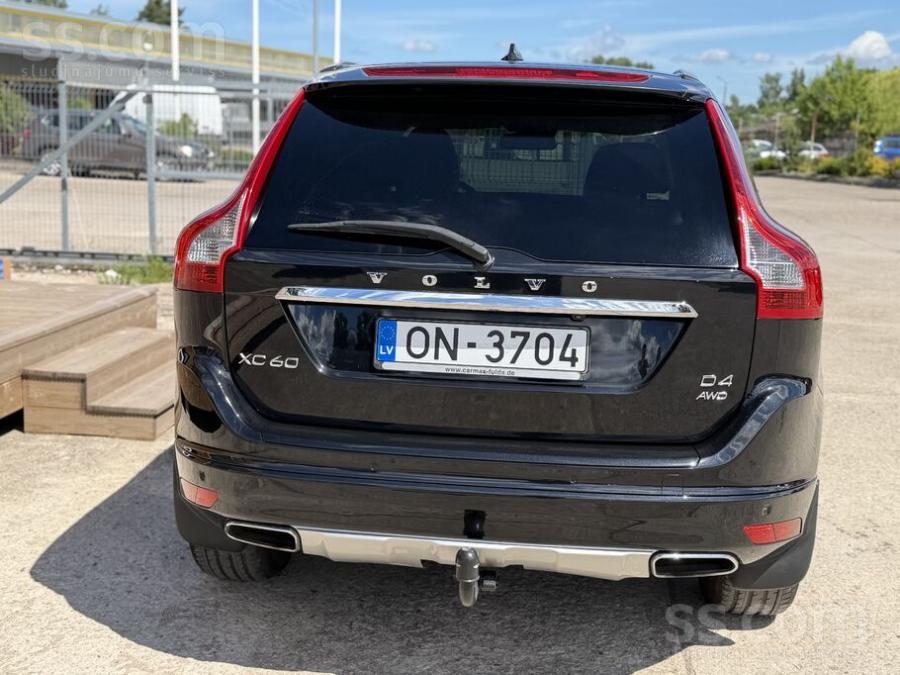 Black Volvo XC60 2013 in Riga, with an engine capacity of 2.40 L and mileage of 272 thousand km for 9500 €, photo 18 on AUTOMOTO.COM.LV