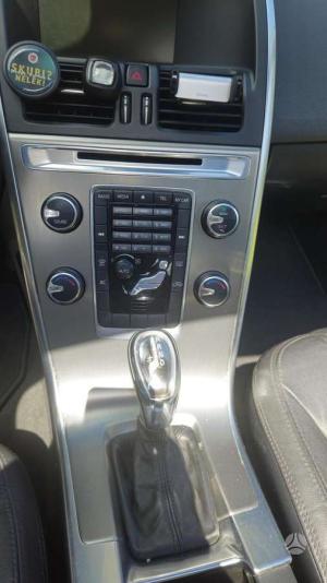 Melns Volvo XC60 2013 Viļņa, ar dzinēja tilpumu 2.95 L un nobraukumu 221 tūkst. km par 7000 €, foto 14 vietnē AUTOMOTO.COM.LV