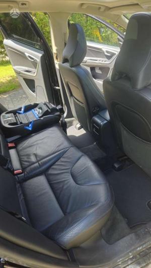Melns Volvo XC60 2013 Viļņa, ar dzinēja tilpumu 2.95 L un nobraukumu 221 tūkst. km par 7000 €, foto 15 vietnē AUTOMOTO.COM.LV