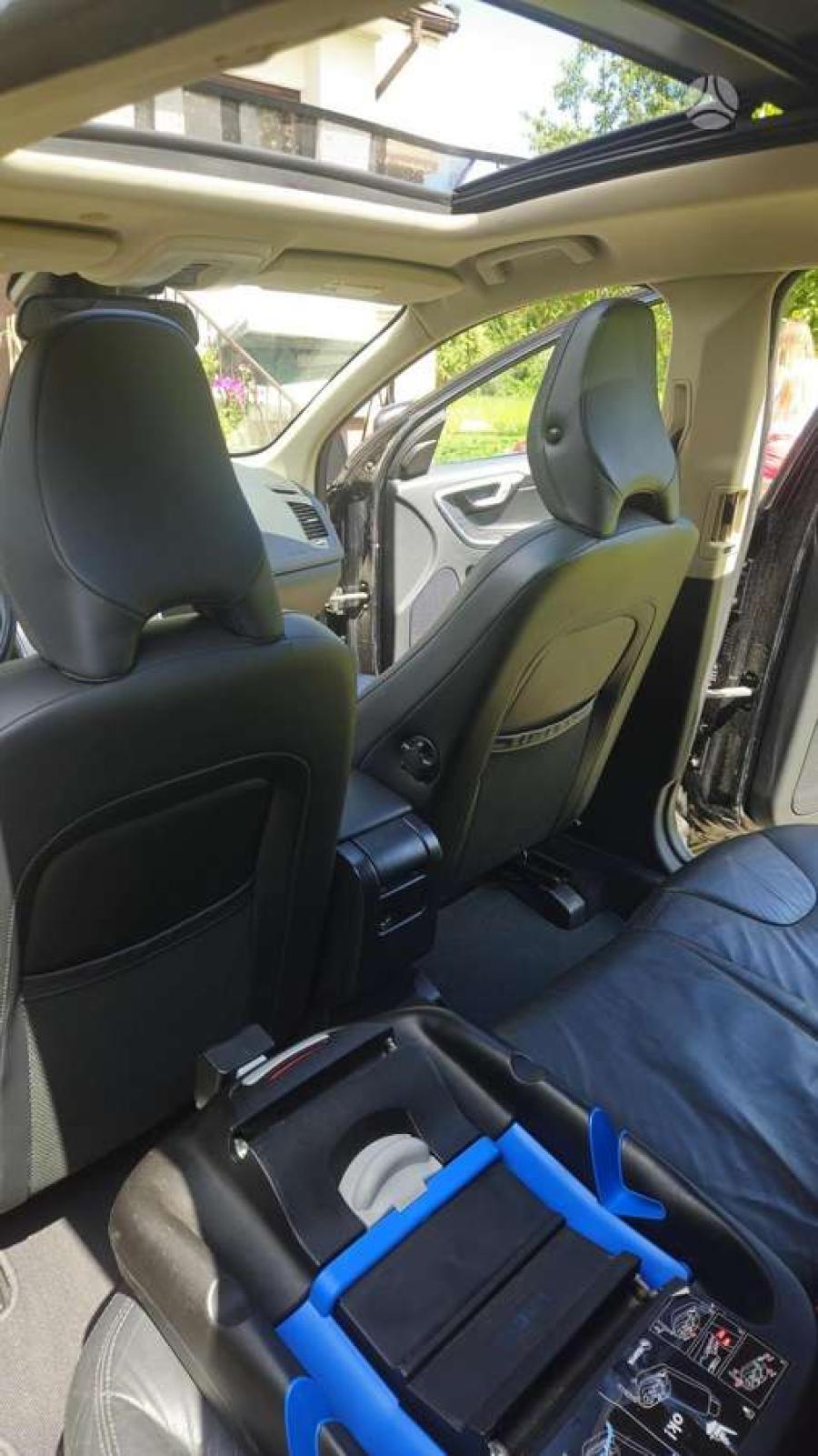 Melns Volvo XC60 2013 Viļņa, ar dzinēja tilpumu 2.95 L un nobraukumu 221 tūkst. km par 7000 €, foto 16 vietnē AUTOMOTO.COM.LV