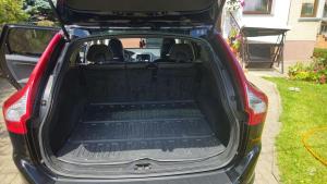 Melns Volvo XC60 2013 Viļņa, ar dzinēja tilpumu 2.95 L un nobraukumu 221 tūkst. km par 7000 €, foto 17 vietnē AUTOMOTO.COM.LV