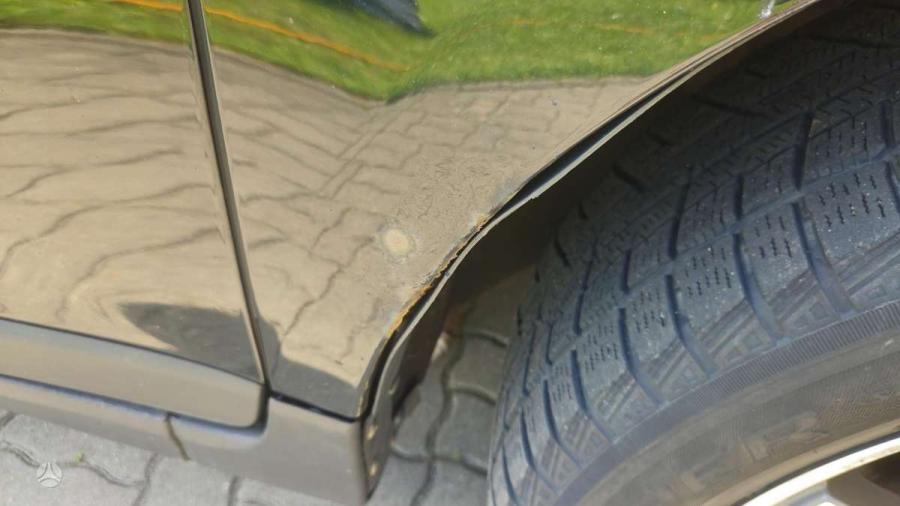 Melns Volvo XC60 2013 Viļņa, ar dzinēja tilpumu 2.95 L un nobraukumu 221 tūkst. km par 7000 €, foto 21 vietnē AUTOMOTO.COM.LV
