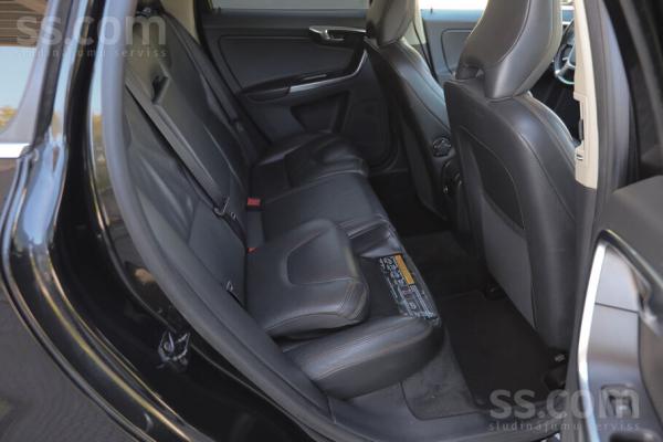 Melns Volvo XC60 2013 Rīga, ar dzinēja tilpumu 2.40 L un nobraukumu 0 tūkst. km par 9990 €, foto 10 vietnē AUTOMOTO.COM.LV