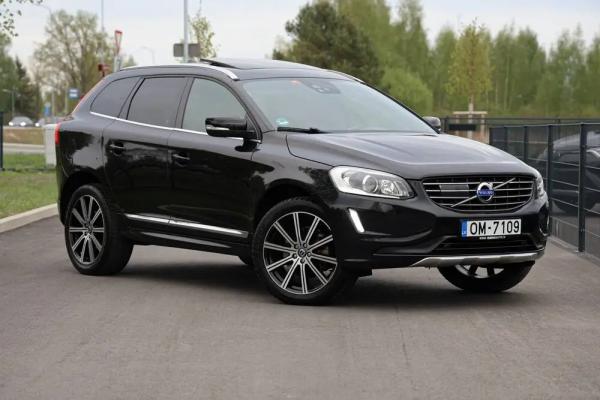 Melns Volvo XC60 2013 Jelgava, ar dzinēja tilpumu 2.00 L un nobraukumu 305 tūkst. km par 13850 €, foto 3 vietnē AUTOMOTO.COM.LV
