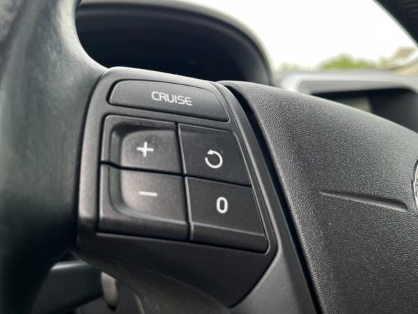 Melns Volvo XC60 2013 Rīga, ar dzinēja tilpumu 2.40 L un nobraukumu 320 tūkst. km par 9590 €, foto 2 vietnē AUTOMOTO.COM.LV