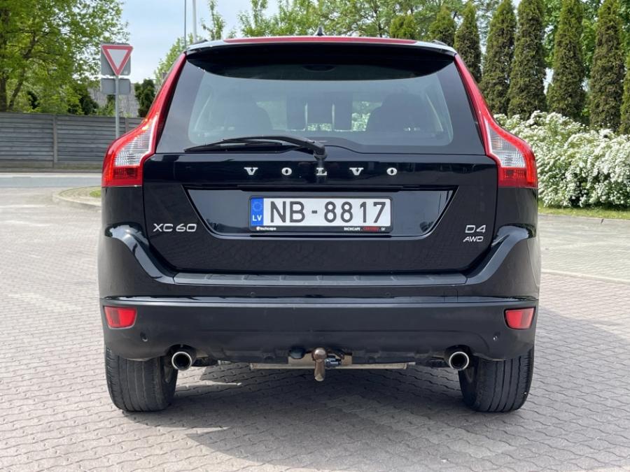 Black Volvo XC60 2013 in Riga, with an engine capacity of 2.40 L and mileage of 320 thousand km for 9590 €, photo 14 on AUTOMOTO.COM.LV