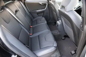 Melns Volvo XC60 2013 Rīga, ar dzinēja tilpumu 2.00 L un nobraukumu 295 tūkst. km par 9990 €, foto 5 vietnē AUTOMOTO.COM.LV