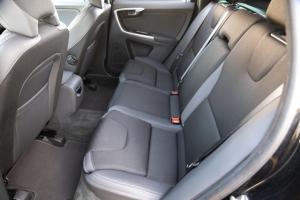 Melns Volvo XC60 2013 Rīga, ar dzinēja tilpumu 2.00 L un nobraukumu 295 tūkst. km par 9990 €, foto 6 vietnē AUTOMOTO.COM.LV