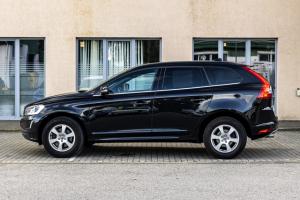 Melns Volvo XC60 2013 Rīga, ar dzinēja tilpumu 2.00 L un nobraukumu 295 tūkst. km par 9990 €, foto 32 vietnē AUTOMOTO.COM.LV