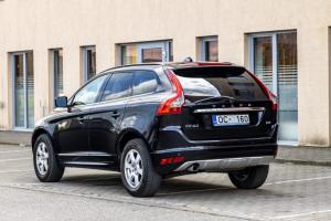 Melns Volvo XC60 2013 Rīga, ar dzinēja tilpumu 2.00 L un nobraukumu 295 tūkst. km par 9990 €, foto 33 vietnē AUTOMOTO.COM.LV