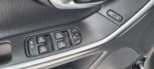 Черный Вольво ХС60 2013 в Рига, объемом двигателя 2.40 л и пробегом 283 тыс. км за 11700 €, фото 24 на AUTOMOTO.COM.LV