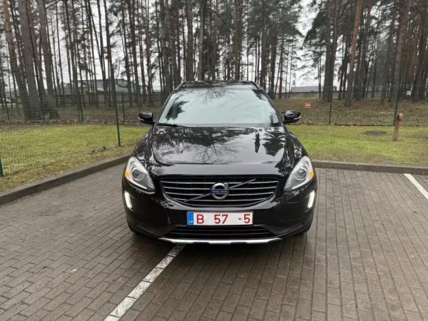 Melns Volvo XC60 2013 Rīga, ar dzinēja tilpumu 2.40 L un nobraukumu 212 tūkst. km par 5000 €, foto 3 vietnē AUTOMOTO.COM.LV