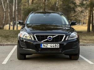 Black Volvo XC60 2013 in Riga, with an engine capacity of 2.00 L and mileage of 283 thousand km for 10190 €, photo 3 on AUTOMOTO.COM.LV