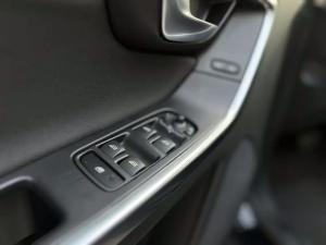 Black Volvo XC60 2013 in Riga, with an engine capacity of 2.00 L and mileage of 283 thousand km for 10190 €, photo 14 on AUTOMOTO.COM.LV