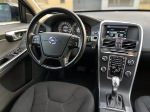 Black Volvo XC60 2013 in Riga, with an engine capacity of 2.00 L and mileage of 283 thousand km for 10190 €, photo 17 on AUTOMOTO.COM.LV