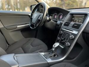 Black Volvo XC60 2013 in Riga, with an engine capacity of 2.00 L and mileage of 283 thousand km for 10190 €, photo 21 on AUTOMOTO.COM.LV