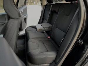 Black Volvo XC60 2013 in Riga, with an engine capacity of 2.00 L and mileage of 283 thousand km for 10190 €, photo 24 on AUTOMOTO.COM.LV