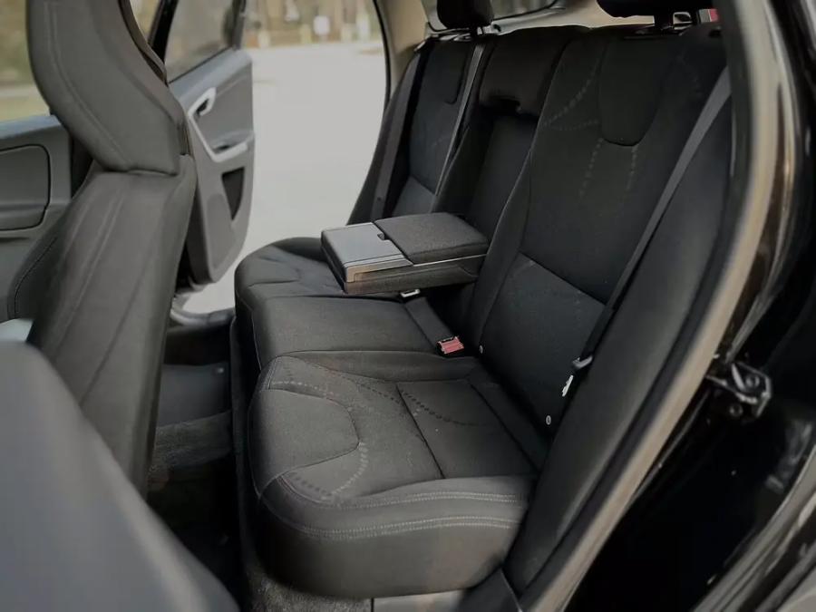 Black Volvo XC60 2013 in Riga, with an engine capacity of 2.00 L and mileage of 283 thousand km for 10190 €, photo 24 on AUTOMOTO.COM.LV