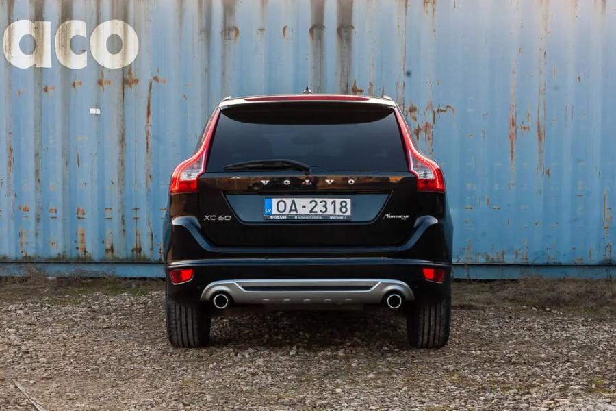 Melns Volvo XC60 2013 Rīga, ar dzinēja tilpumu 2.00 L un nobraukumu 324 tūkst. km par 10250 €, foto 9 vietnē AUTOMOTO.COM.LV