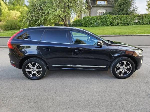 Melns Volvo XC60 2013 Jēkabpils, ar dzinēja tilpumu 2.00 L un nobraukumu 227 tūkst. km par 9650 €, foto 5 vietnē AUTOMOTO.COM.LV