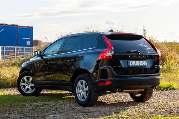 Melns Volvo XC60 2013 Rīga, ar dzinēja tilpumu 2.40 L un nobraukumu 190 tūkst. km par 11995 €, foto 2 vietnē AUTOMOTO.COM.LV
