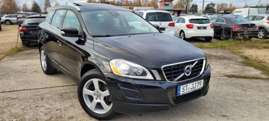Black Volvo XC60 2013 in Riga, with an engine capacity of 2.40 L and mileage of 235 thousand km for 11990 €, photo 9 on AUTOMOTO.COM.LV