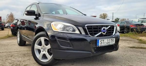 Melns Volvo XC60 2013 Rīga, ar dzinēja tilpumu 2.40 L un nobraukumu 235 tūkst. km par 11990 €, foto 9 vietnē AUTOMOTO.COM.LV