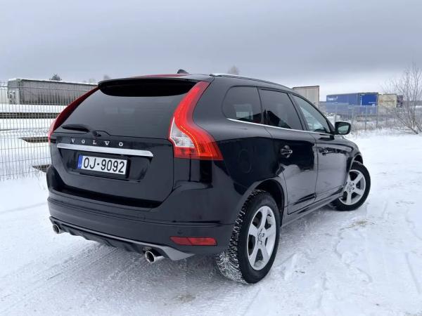 Melns Volvo XC60 2013 Rīga, ar dzinēja tilpumu 2.40 L un nobraukumu 217 tūkst. km par 14495 €, foto 4 vietnē AUTOMOTO.COM.LV