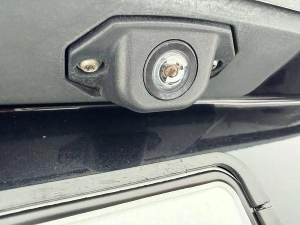 Melns Volvo XC60 2013 Rīga, ar dzinēja tilpumu 2.40 L un nobraukumu 217 tūkst. km par 14495 €, foto 5 vietnē AUTOMOTO.COM.LV