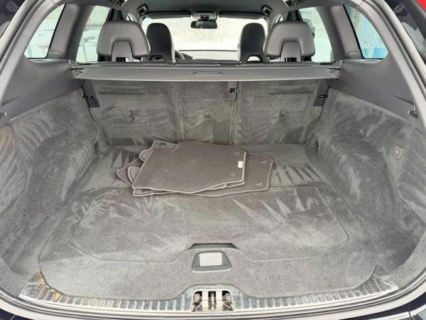 Melns Volvo XC60 2013 Rīga, ar dzinēja tilpumu 2.40 L un nobraukumu 217 tūkst. km par 14495 €, foto 6 vietnē AUTOMOTO.COM.LV
