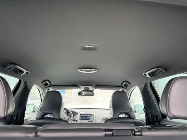 Melns Volvo XC60 2013 Rīga, ar dzinēja tilpumu 2.40 L un nobraukumu 217 tūkst. km par 14495 €, foto 7 vietnē AUTOMOTO.COM.LV