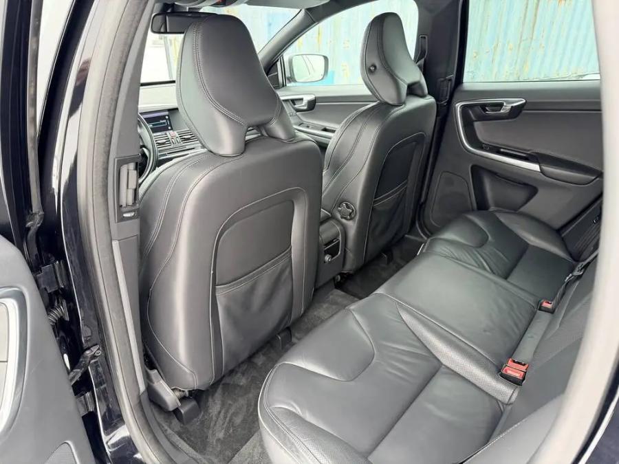 Melns Volvo XC60 2013 Rīga, ar dzinēja tilpumu 2.40 L un nobraukumu 217 tūkst. km par 14495 €, foto 11 vietnē AUTOMOTO.COM.LV