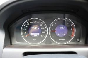 Black Volvo XC60 2013 in Riga, with an engine capacity of 2.00 L and mileage of 259 thousand km for 4500 €, photo 15 on AUTOMOTO.COM.LV