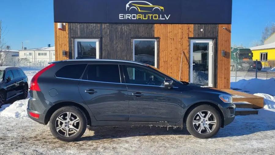 Melns Volvo XC60 2013 Rīga, ar dzinēja tilpumu 2.00 L un nobraukumu 180 tūkst. km par 11900 €, foto 1 vietnē AUTOMOTO.COM.LV