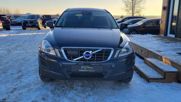 Melns Volvo XC60 2013 Rīga, ar dzinēja tilpumu 2.00 L un nobraukumu 180 tūkst. km par 11900 €, foto 2 vietnē AUTOMOTO.COM.LV